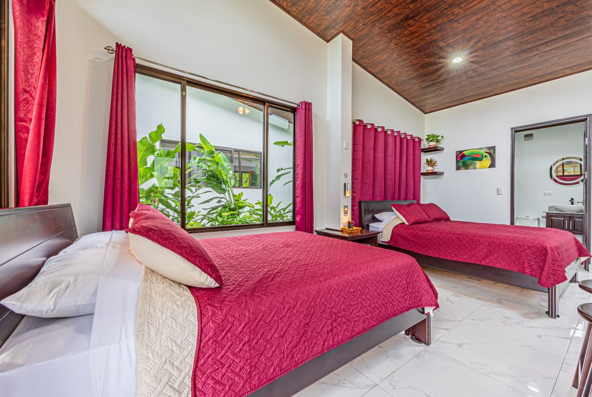 3 RENTAL CASITAS AND A 2 BEDROOM HOME MINUTES TO UVITA - 0.35 ACRES ...