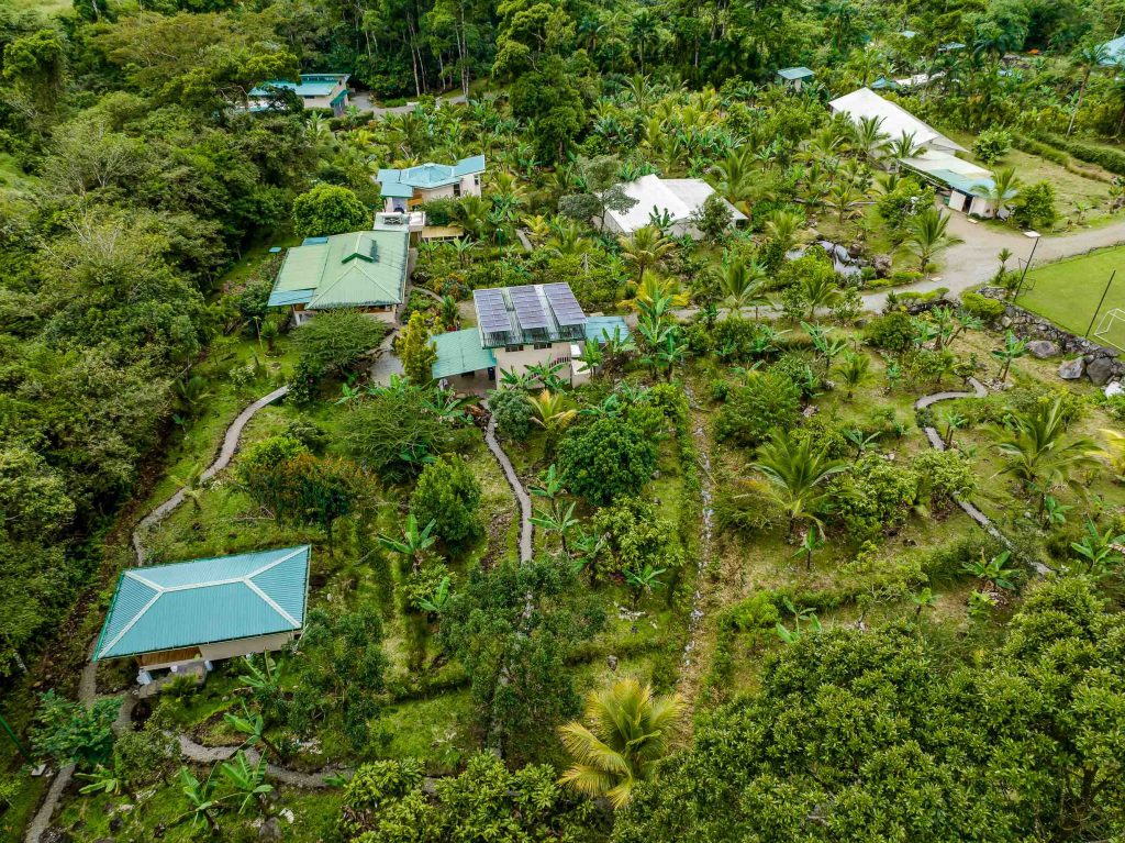 SELF-SUSTAINED LUXURY LIVING FARM WITH RIVER FRONTAGE - 19 ACRES ...