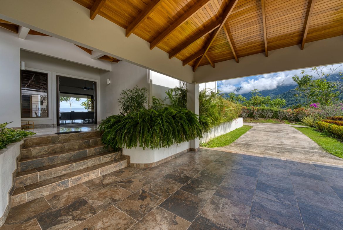 ELEGANT OJOCHAL LUXURY HOME PLUS EXTRA LOT WITH OCEAN AND MOUNTAIN VIEWS - Dominical Property ...
